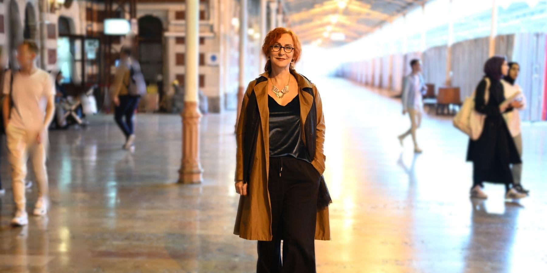 “Zamandan büyüktür mutluluk; biriken, emek harcanan bir şey.” – K24